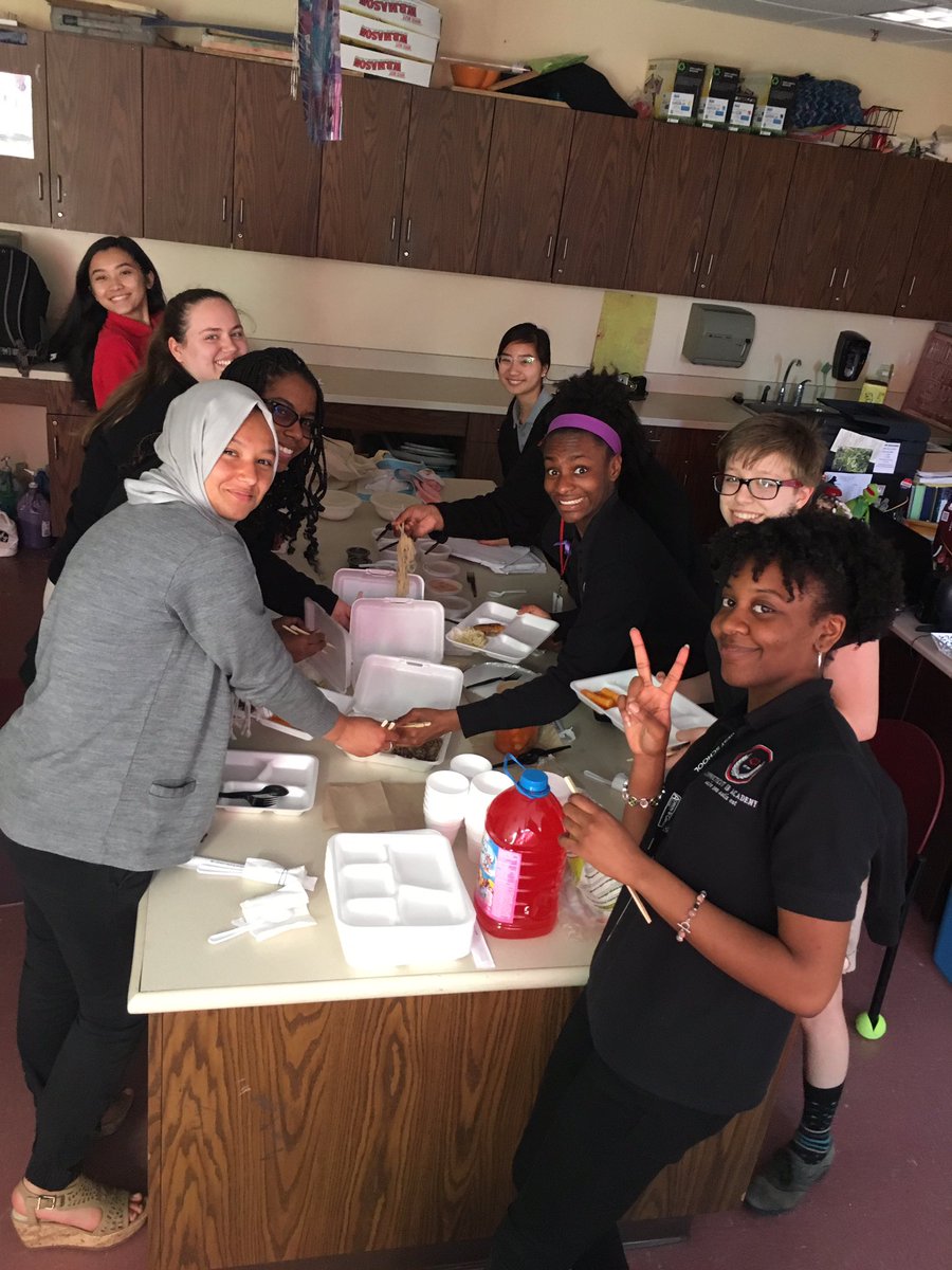 Trường Trung học Connecticut IB Academy | duhocnamphong.vn